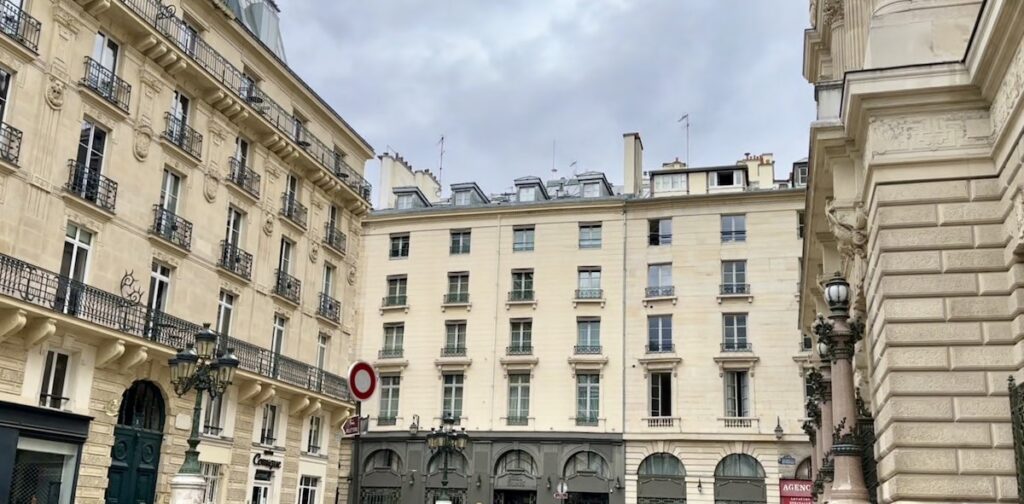 Promenade dans le quartier Opéra Bourse - pariscrea.com