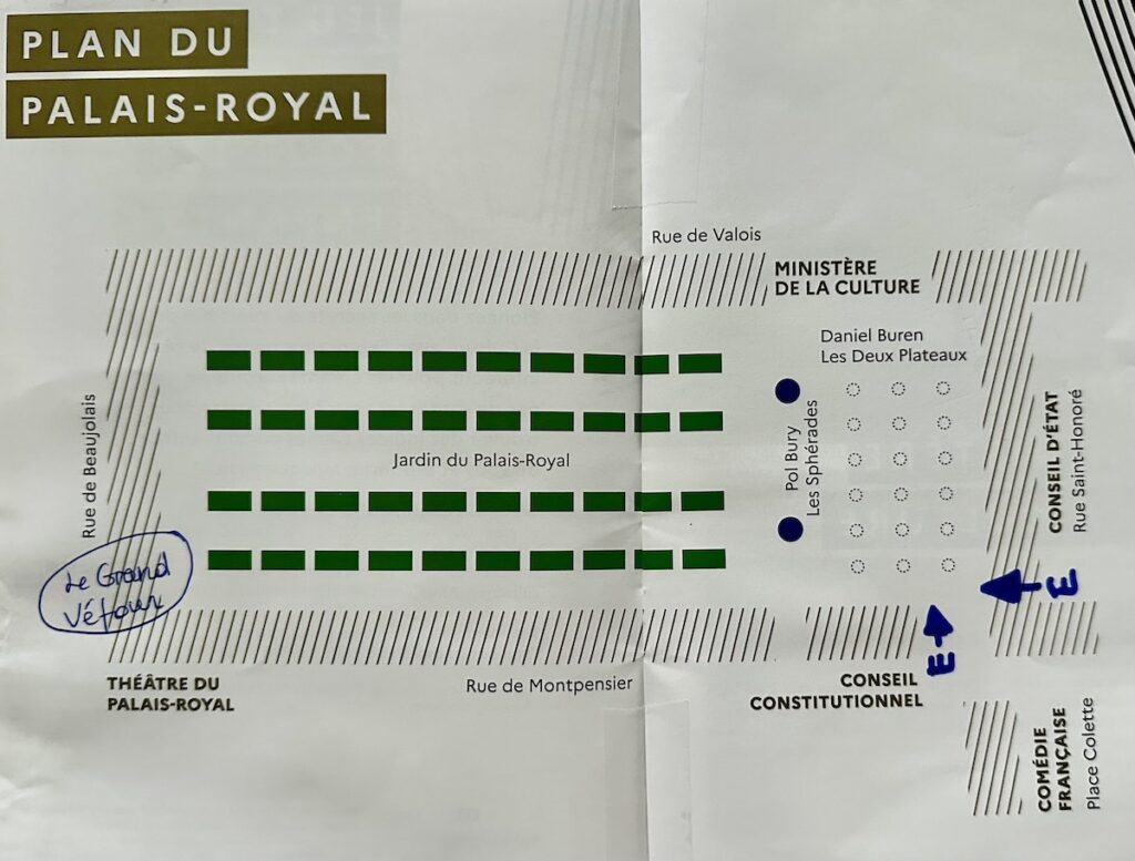 Promenade au Jardin du Palais Royal - pariscrea.com