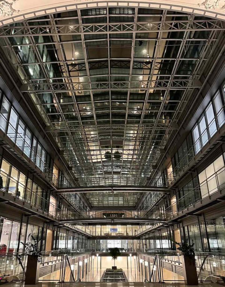 Promenade dans le quartier Opéra Bourse - pariscrea.com