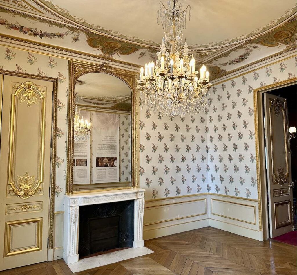 Visiter les appartements Napoléon III au Louvre - pariscrea.com