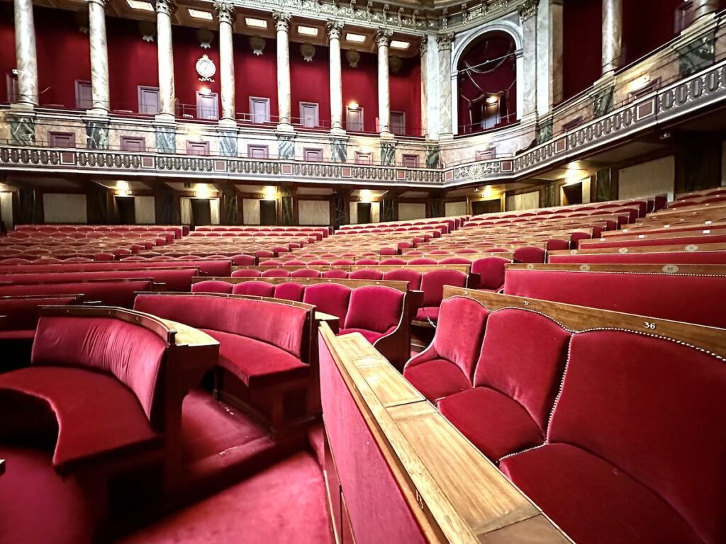 Visiter la Salle du Congrès de Versailles - pariscrea.com